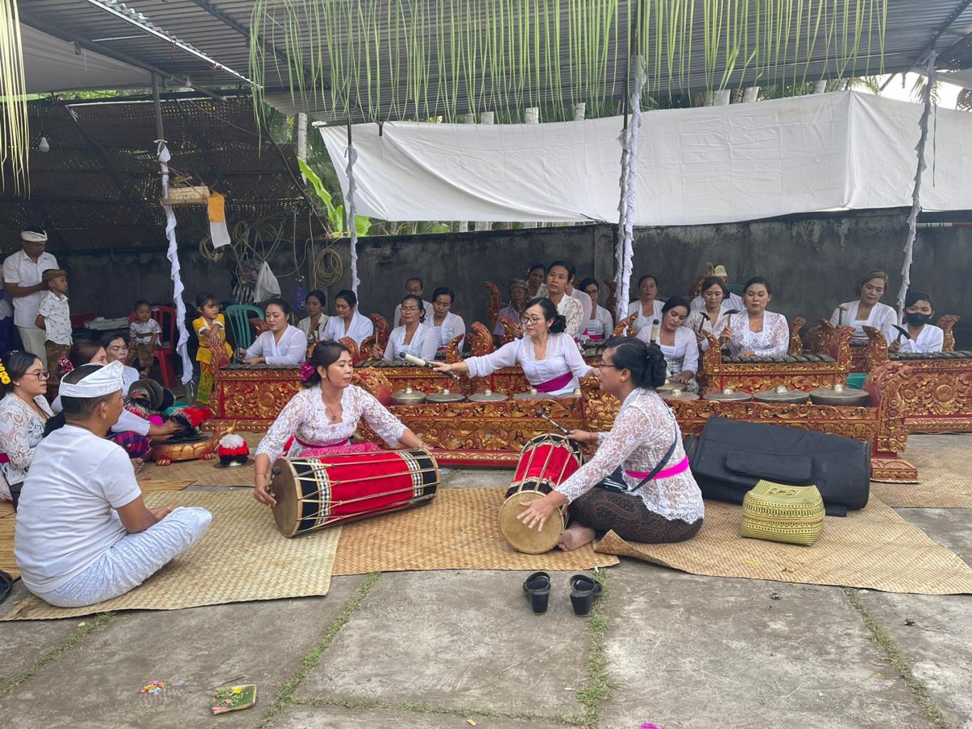 NGAYAH MEGAMBEL PKK DESA PENUKTUKAN DI PURA BELIMBING - Website Desa ...